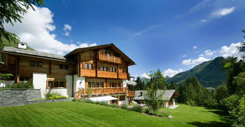 The Best Summer Chalets for your Luxury Holiday to the Alps